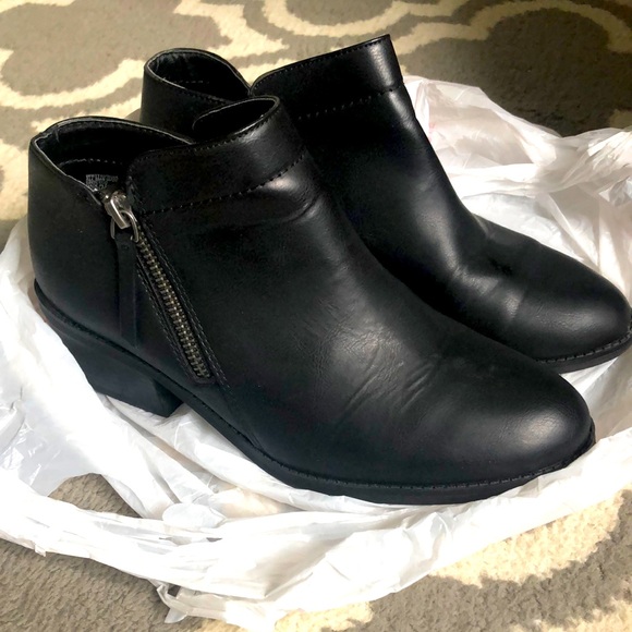 Time and Tru | Shoes | Time And Tru Memory Foam Ankle Boots | Poshmark